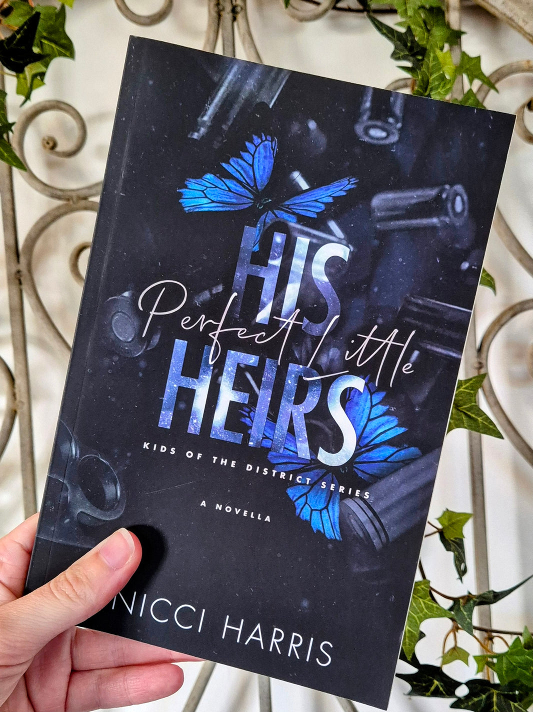 Harris's Harem of Pretty Little Books – Author Nicci Harris